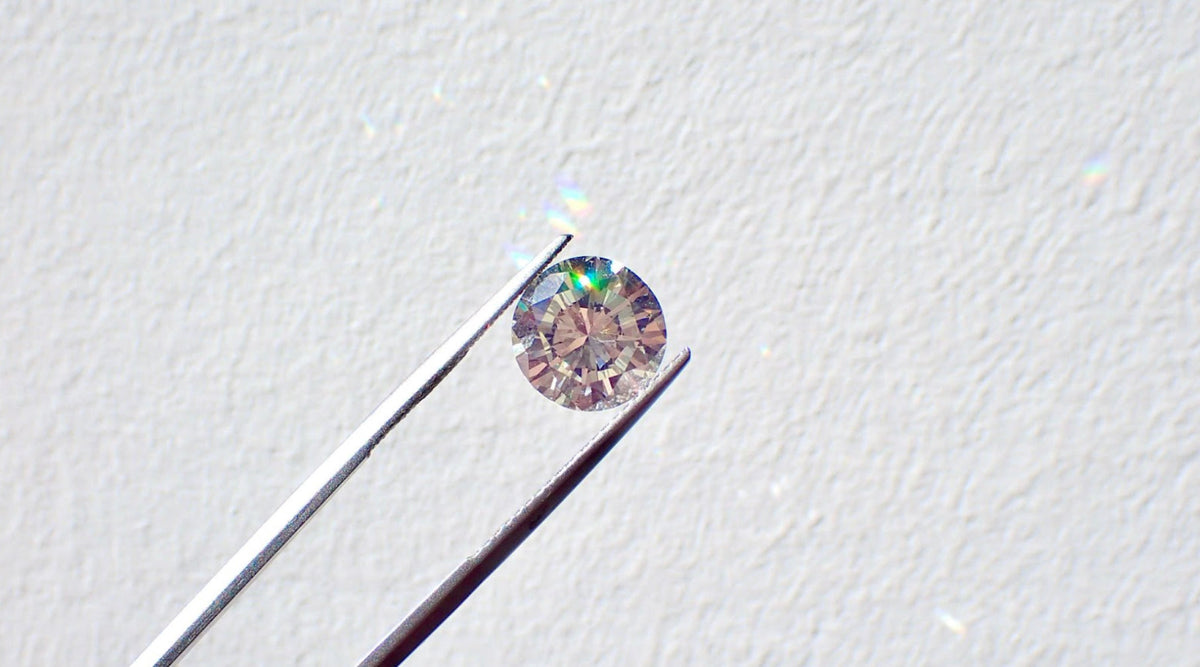 Differences b/w Lab Grown & Natural Diamonds